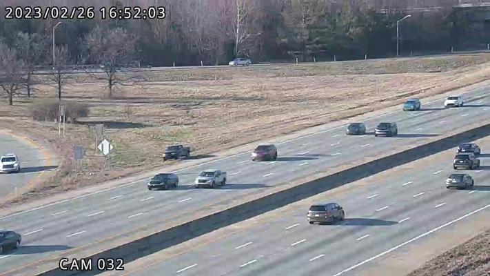 1 dead, 1 in critical after single-vehicle crash on Gene Snyder Freeway, Louisville police say ...