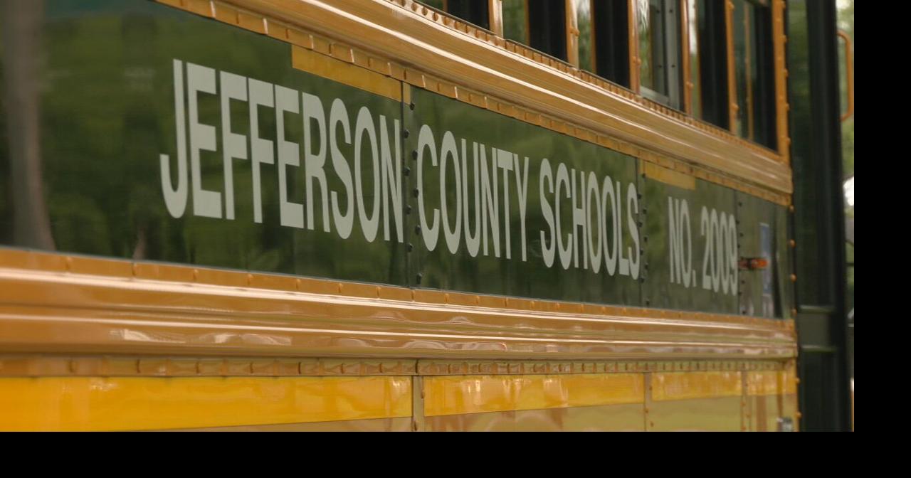 JCPS touts a 'smooth opening' to the year on school buses | Education ...