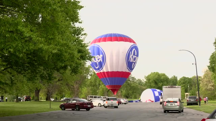 Hot air balloons soar above Louisville on Friday morning for KDF's ...