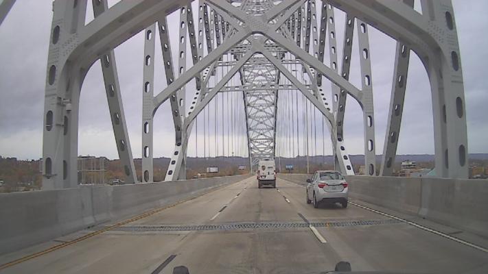 3 lanes now open in both directions on Sherman Minton Bridge | Local ...