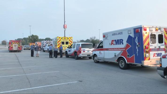 First responders hold 'birthday parade' for Bullitt County paramedic hospitalized after crash ...
