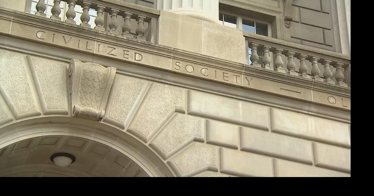 Tax experts recommend filing early after IRS cuts | Wdrb-video | wdrb.com