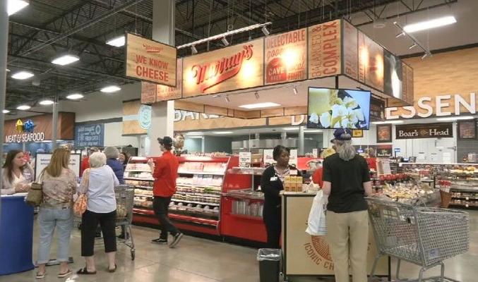 New Kroger location opens in east Louisville | Business | wdrb.com
