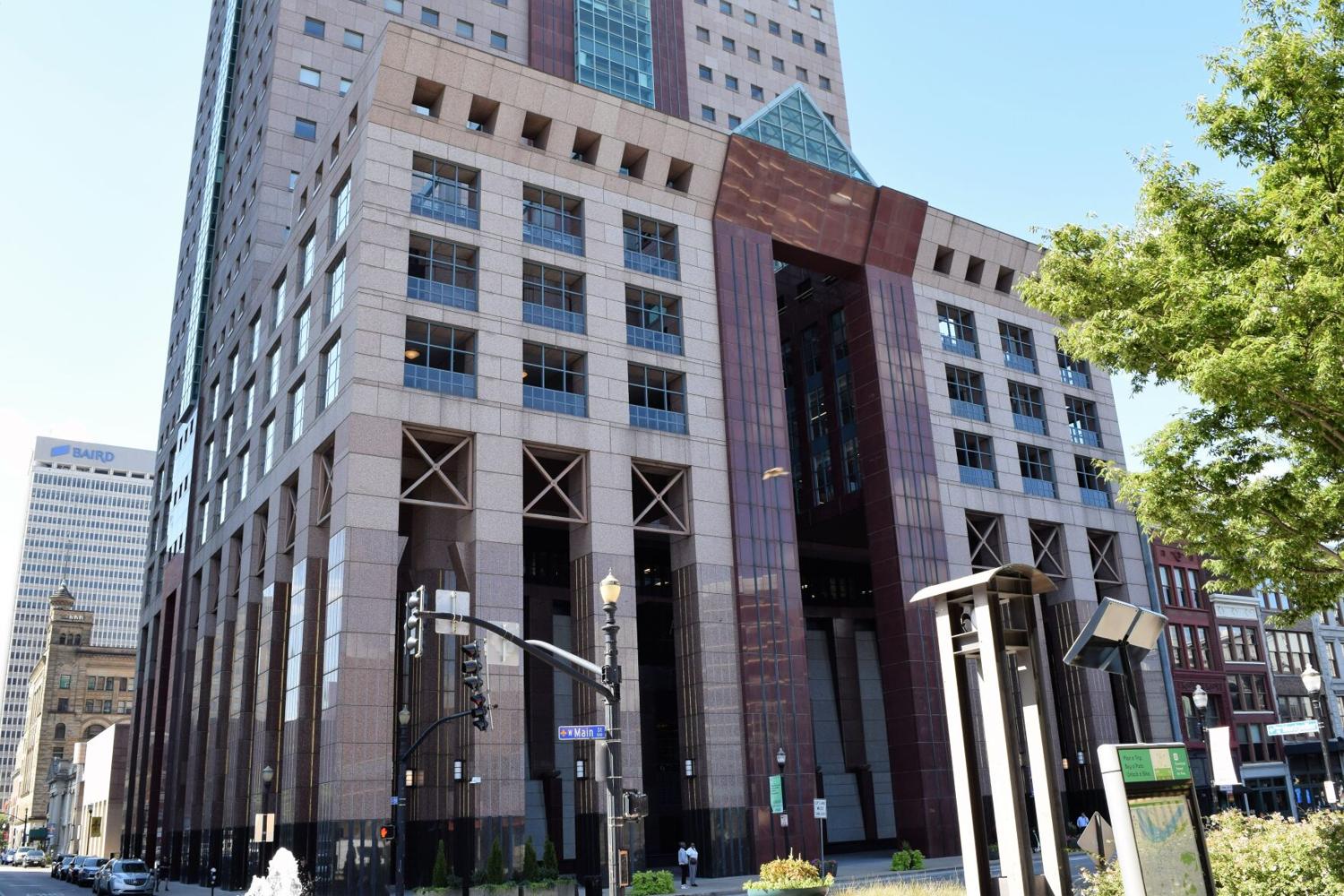 Humana to vacate iconic headquarters building in downtown Louisville ...