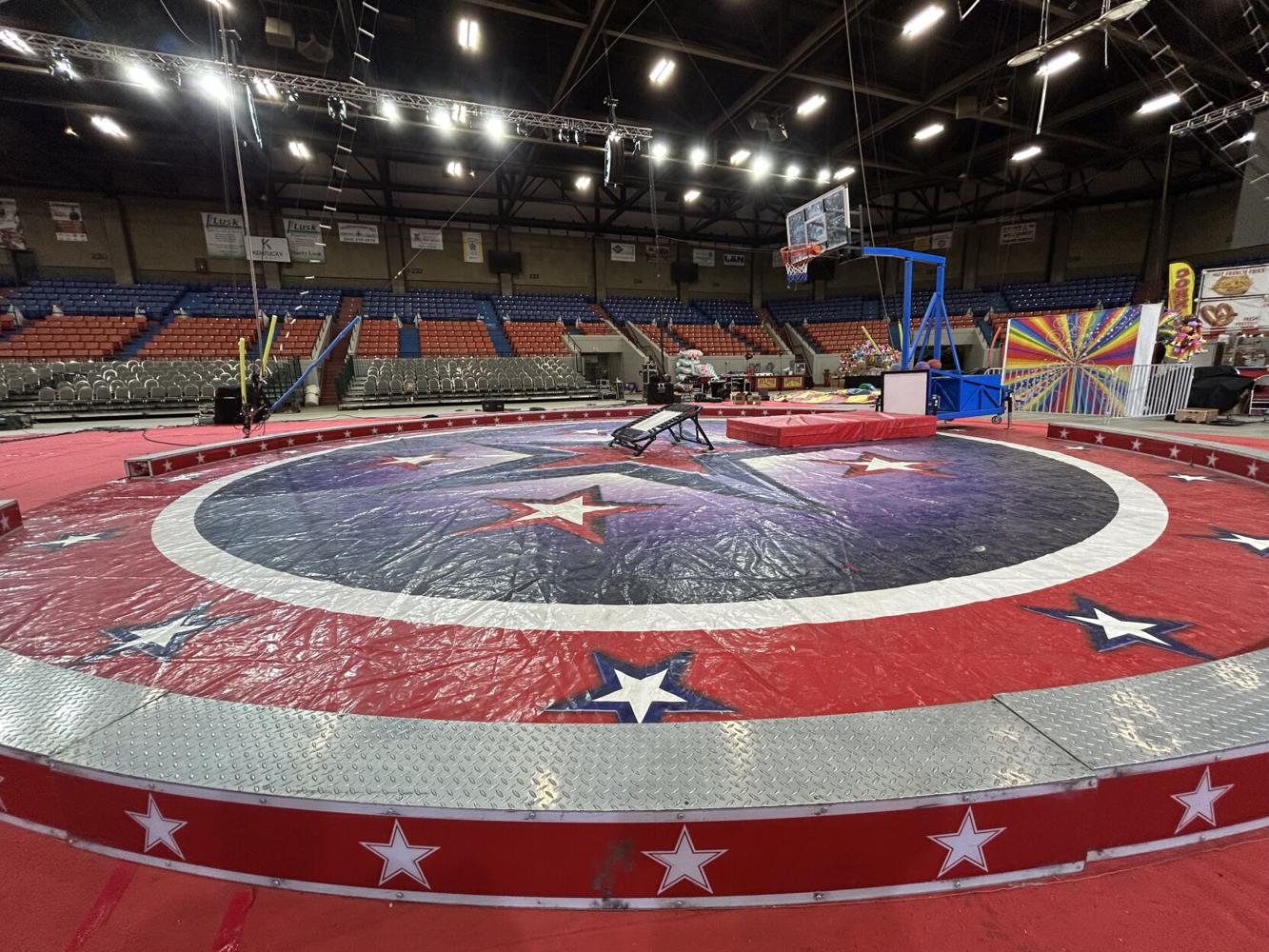 The all-new Shrine Glow Circus Spectacular promises to entertain the ...