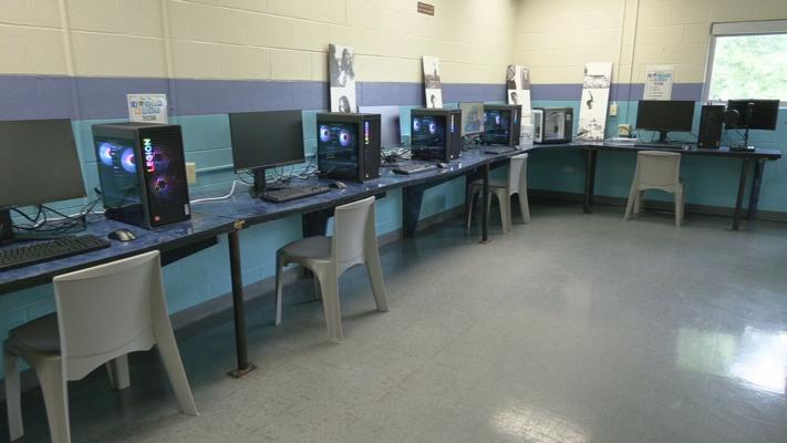New computer lab unveiled in Park Duvalle, other Louisville community ...