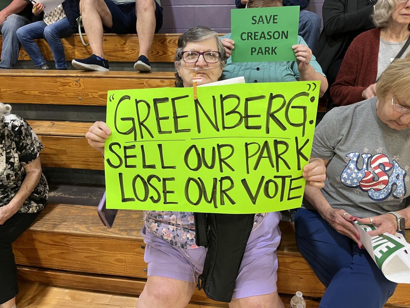 Chants, signs and questions: Hundreds pack meeting on Joe Creason Park ...