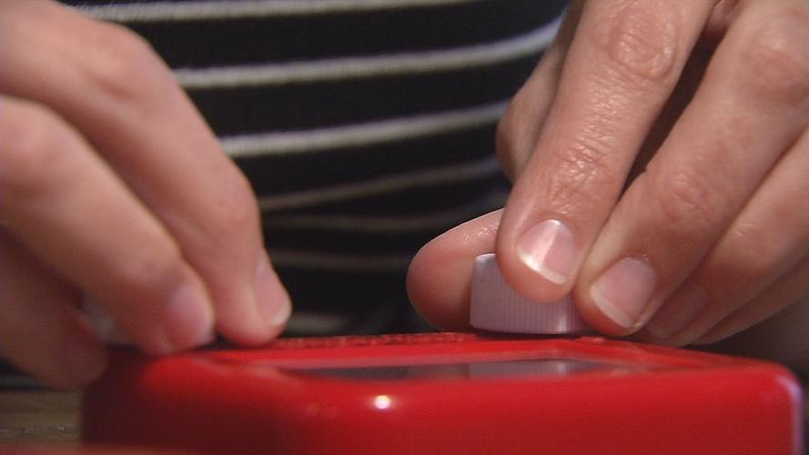 Southern Indiana woman draws smiles and interest with impressive art ...