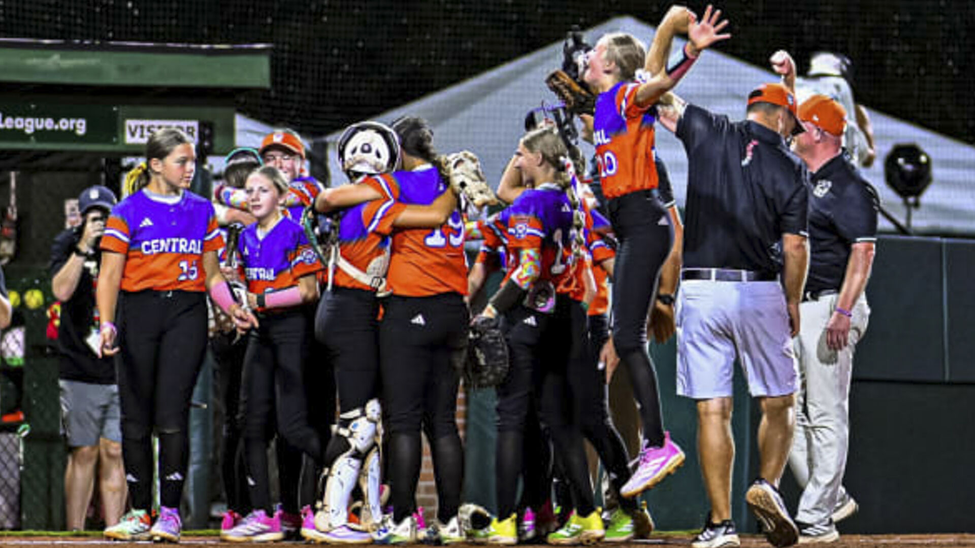 Floyds Knobs blanks defending champ, earns 1st Little League Softball ...