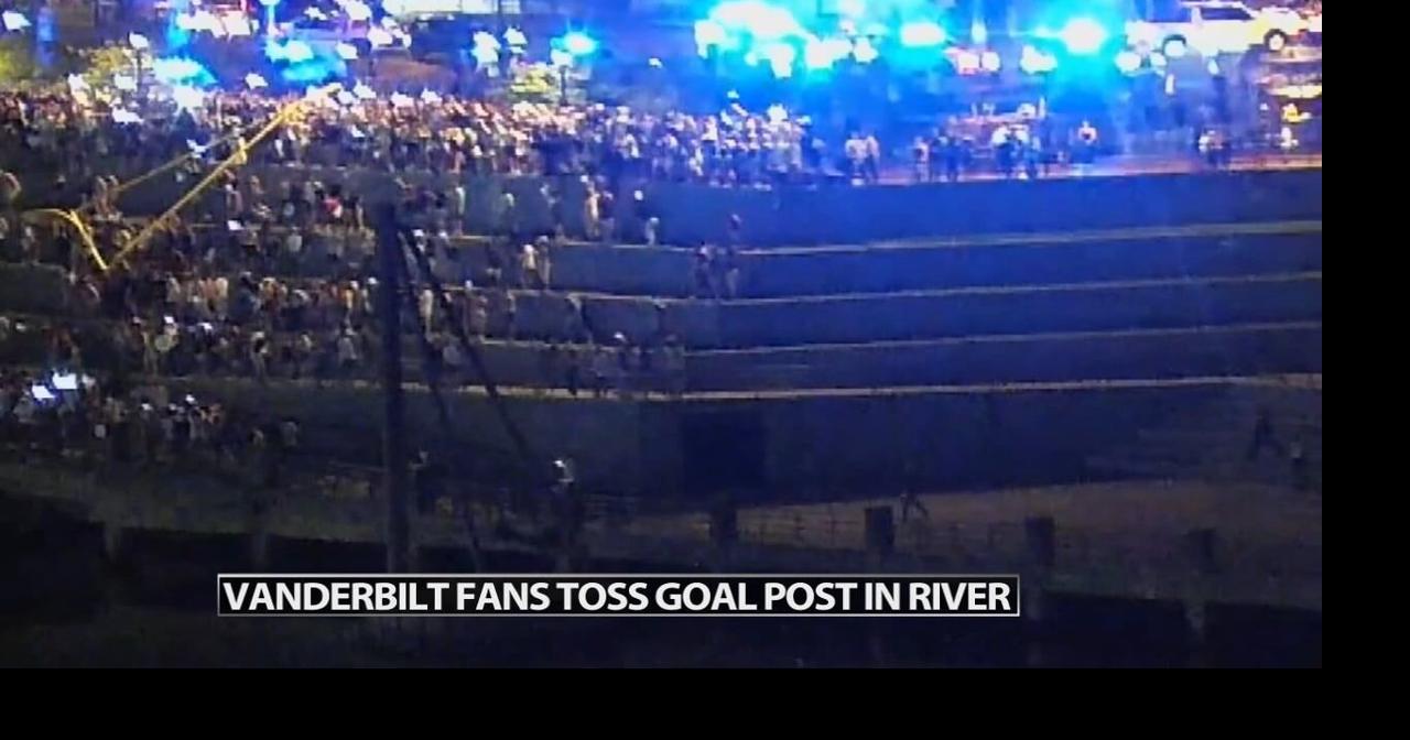 Vanderbilt fans carry goal post to Cumberland River following win over ...