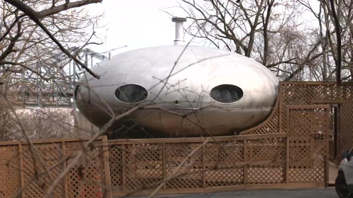'Spaceship' spotted on Kentucky hillside is a house used for out-of ...