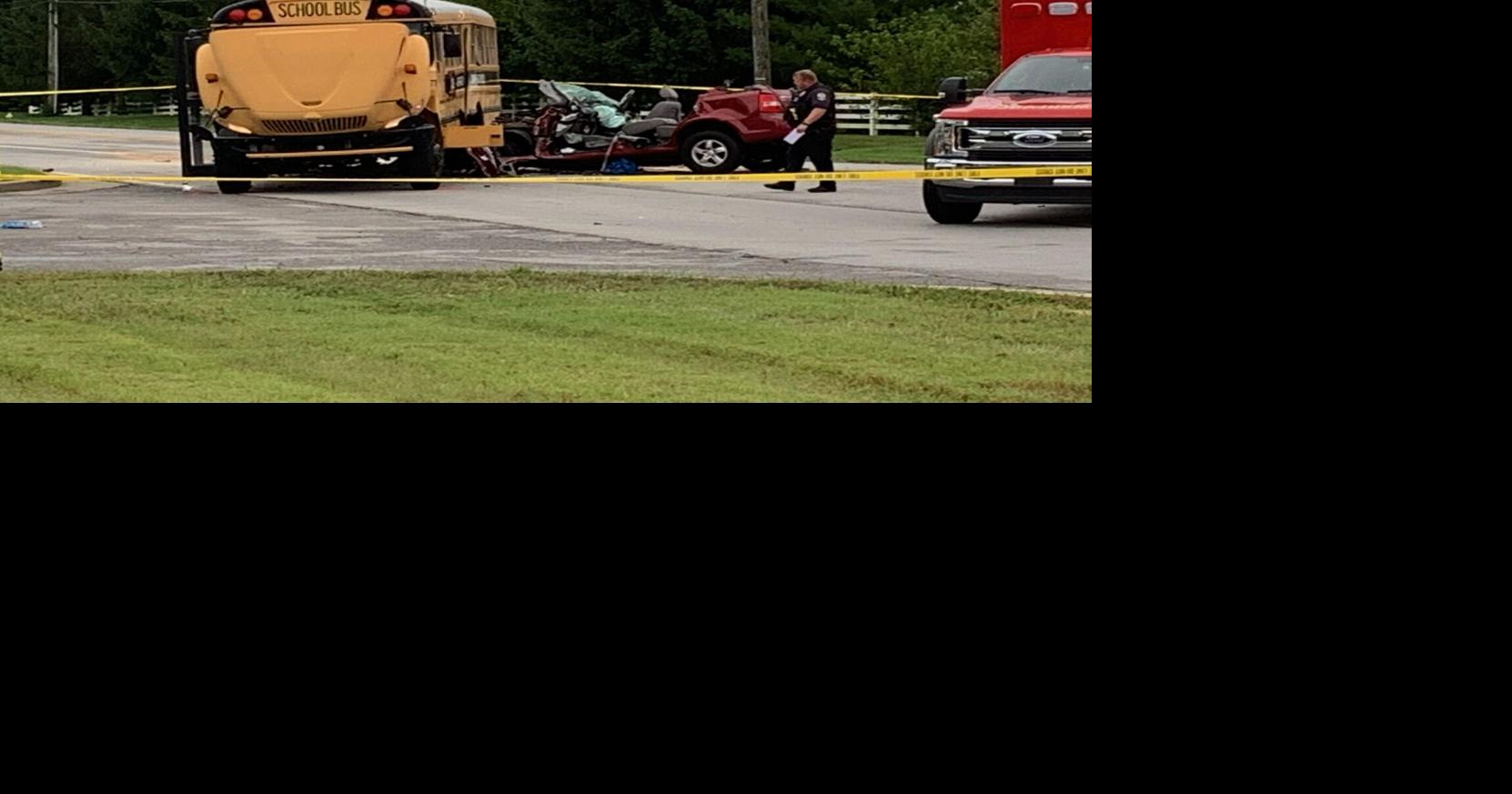 JCPS bus loaded with students involved in fatal crash in eastern ...