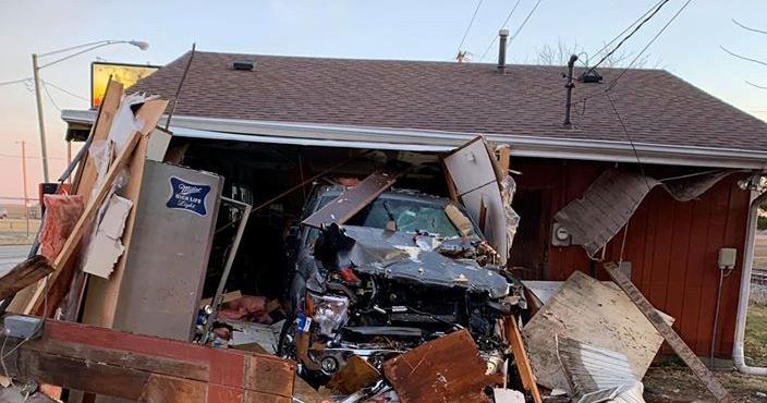 Indiana police: Suspected drunk driver drives through Brookston liquor ...