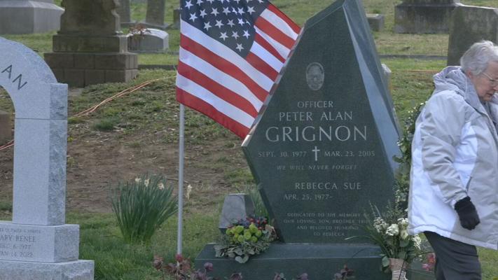 Memorial ceremony held in honor of fallen Louisville police officer ...