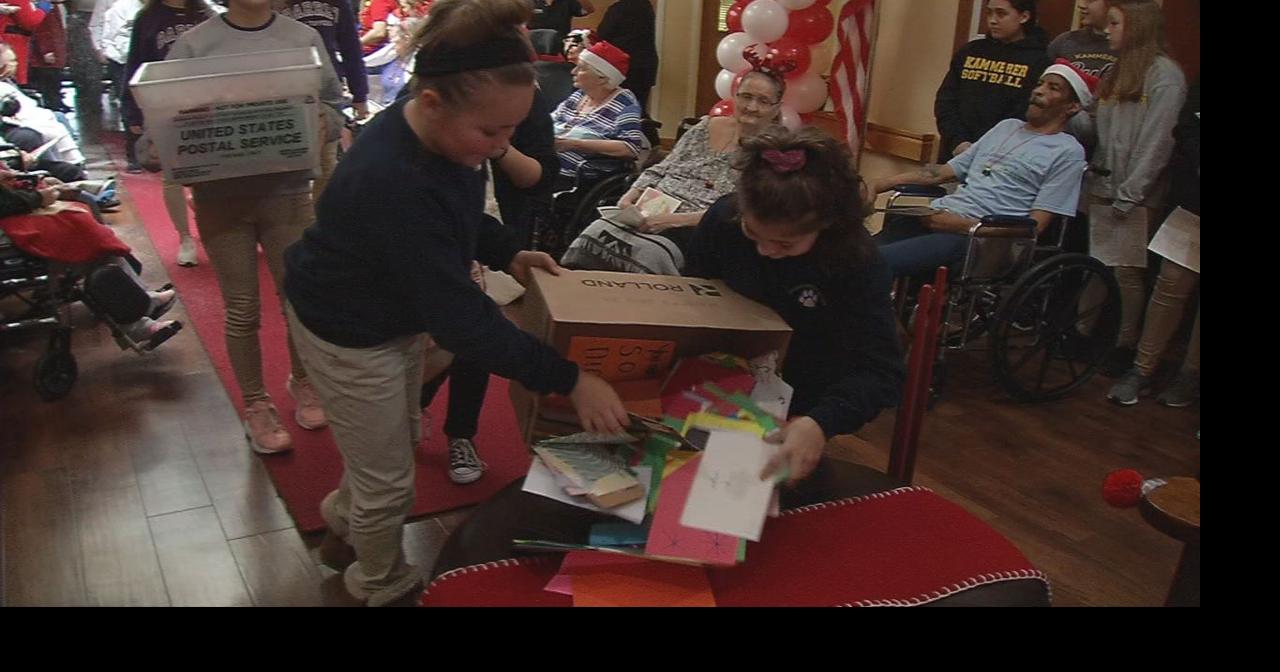 JCPS students deliver 10,000 holiday cards to residents of Louisville ...