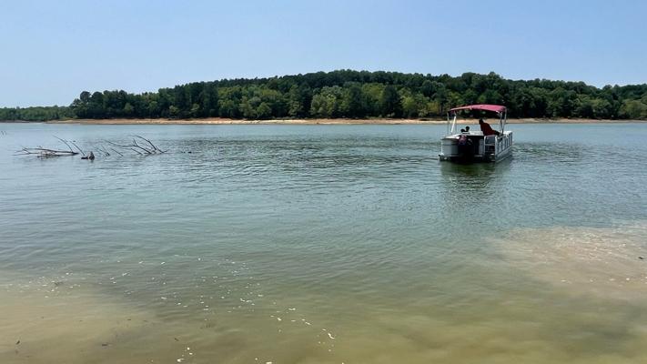 Experts urge caution as water level at Rough River Lake drops 5 feet ...