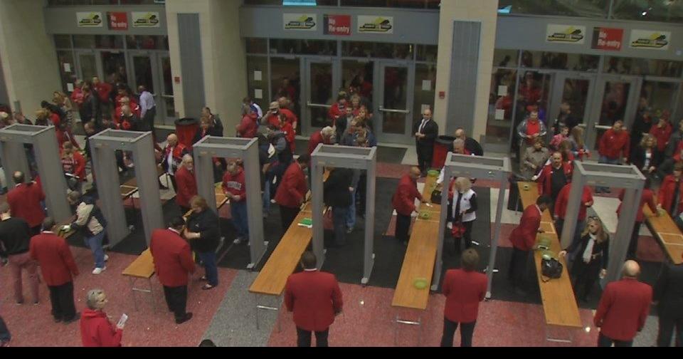 5 tips for getting through the KFC Yum! Center's new security lines ...