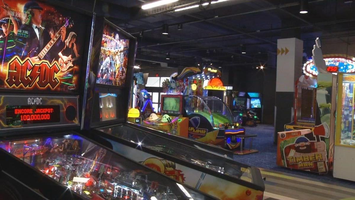 Round 1 Bowling and Entertainment set to open in Jefferson Mall ...
