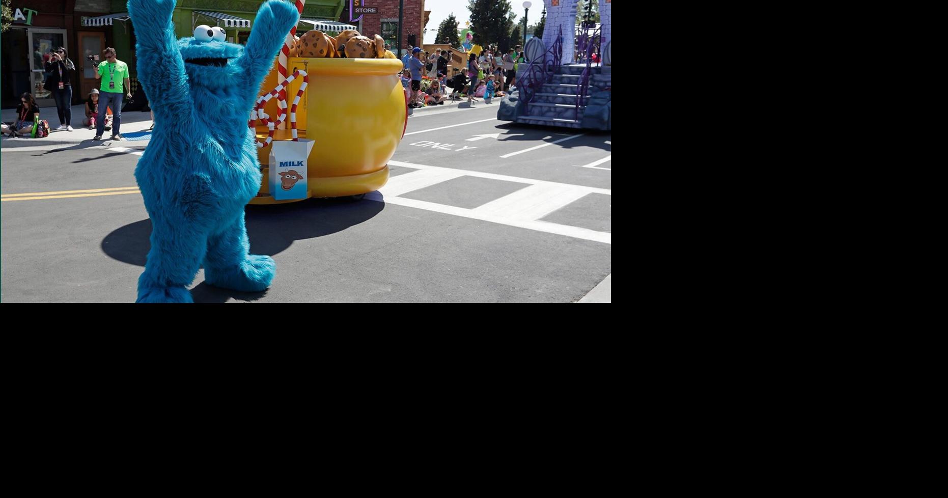 Oregon man steals cookies while wearing Cookie Monster shirt, police ...