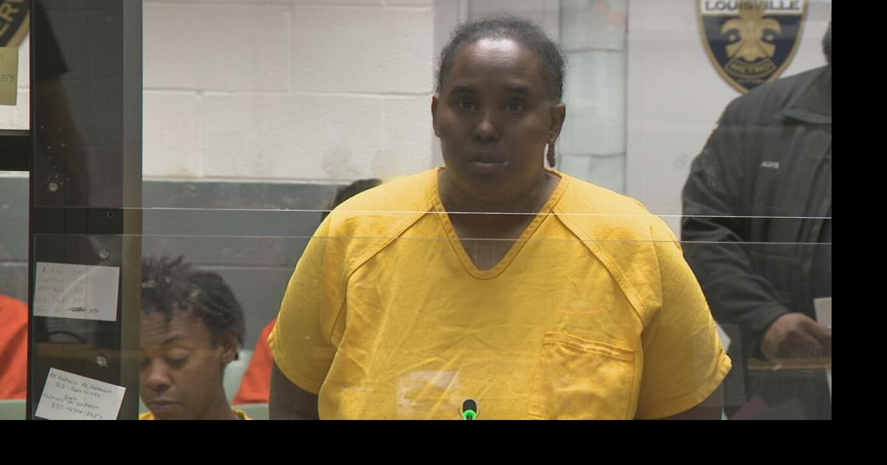 Louisville woman remains jailed on $500K bond after alleged hammer ...