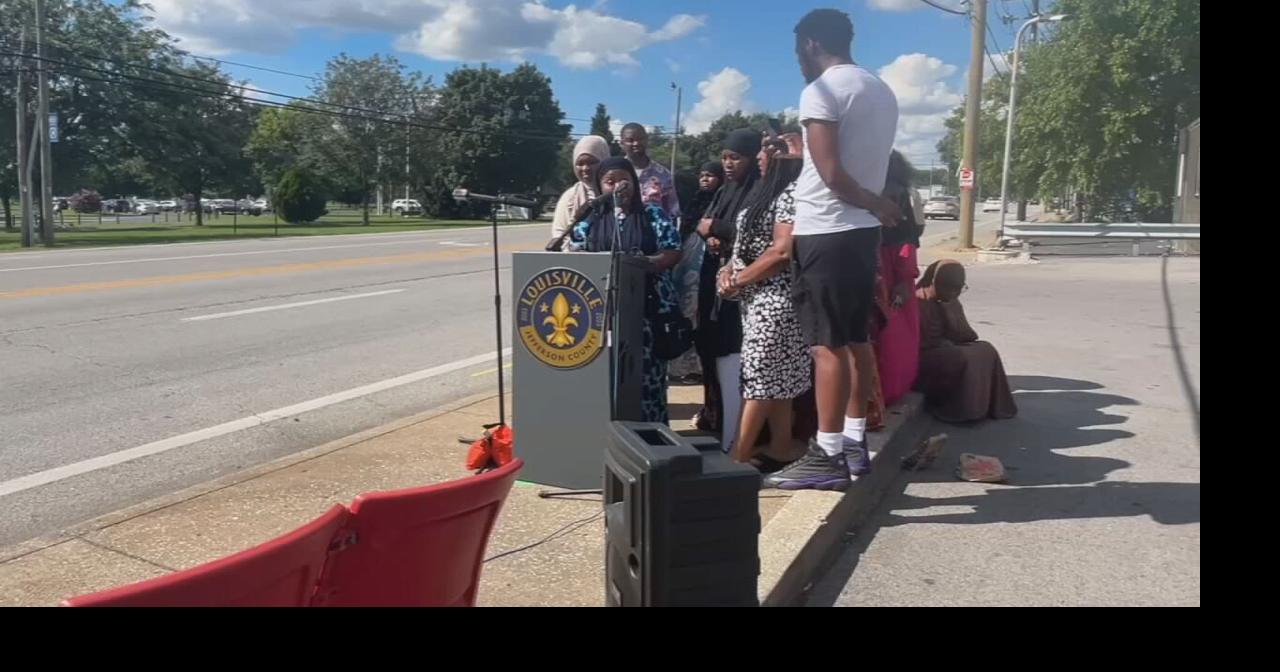 Bus Stop Families | | wdrb.com