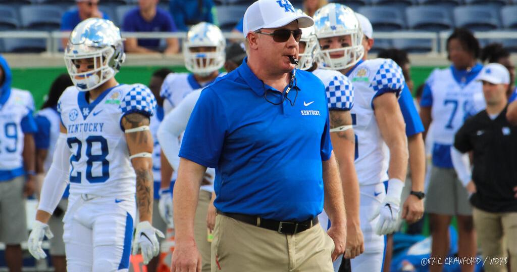 BOZICH | UK's Mark Stoops, IU's Tom Allen crack Top 20 coaches' list ...
