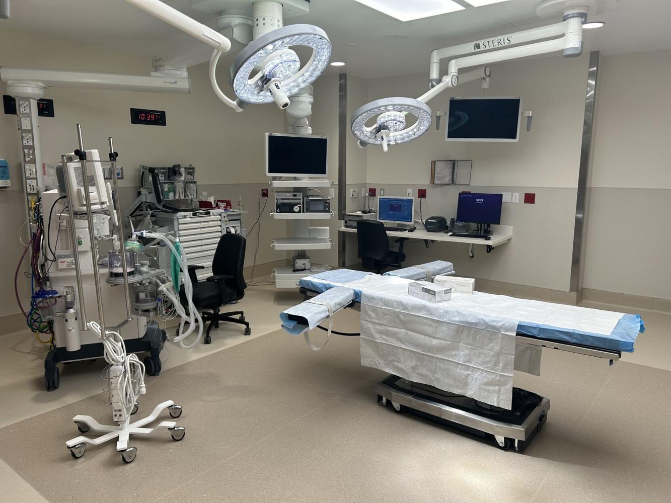 Baptist Health Floyd unveils 8 new operating rooms at southern Indiana ...