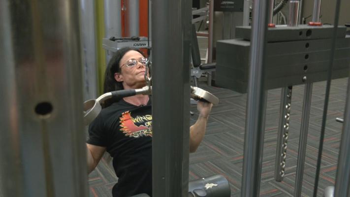 Louisville female bodybuilder sets sights on Olympia competition ...