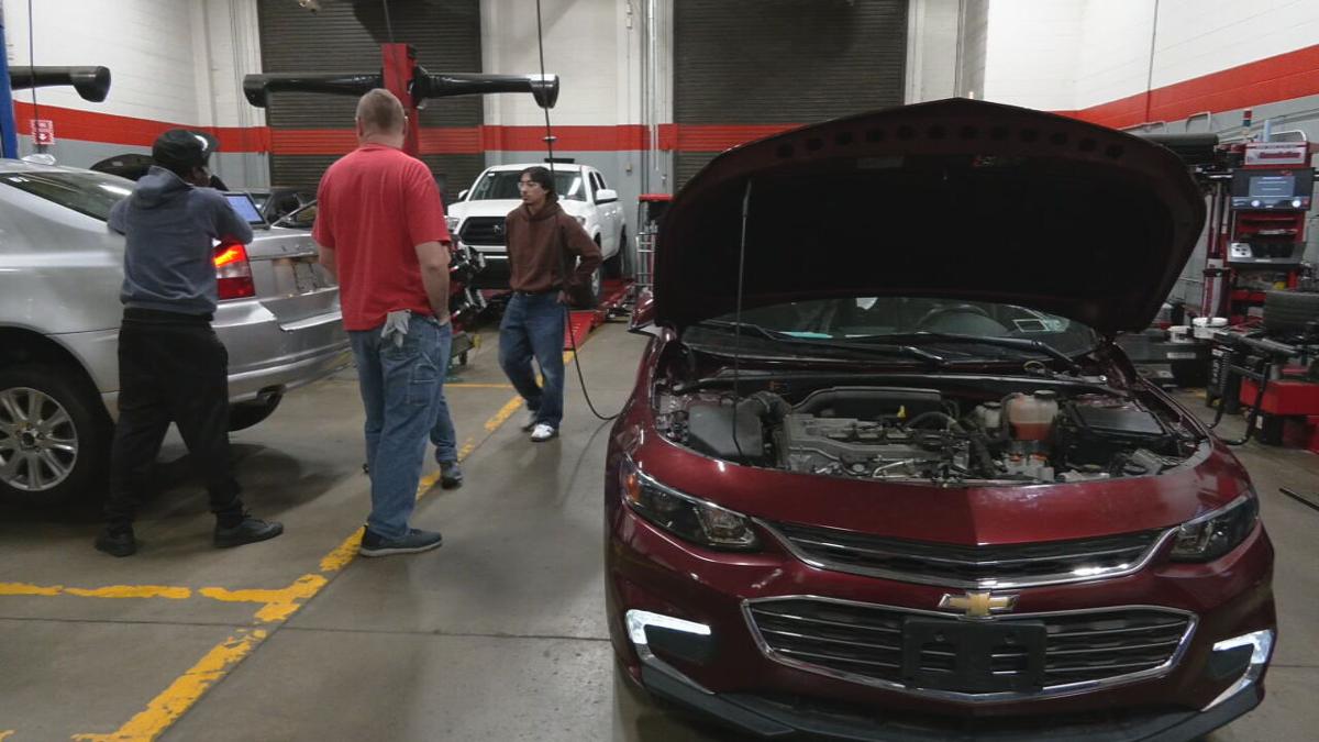 JCTC hybrid and EV training program | | wdrb.com