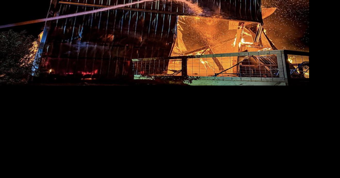 Barn destroyed in late-night Floyds Knobs fire | Local News | wdrb.com