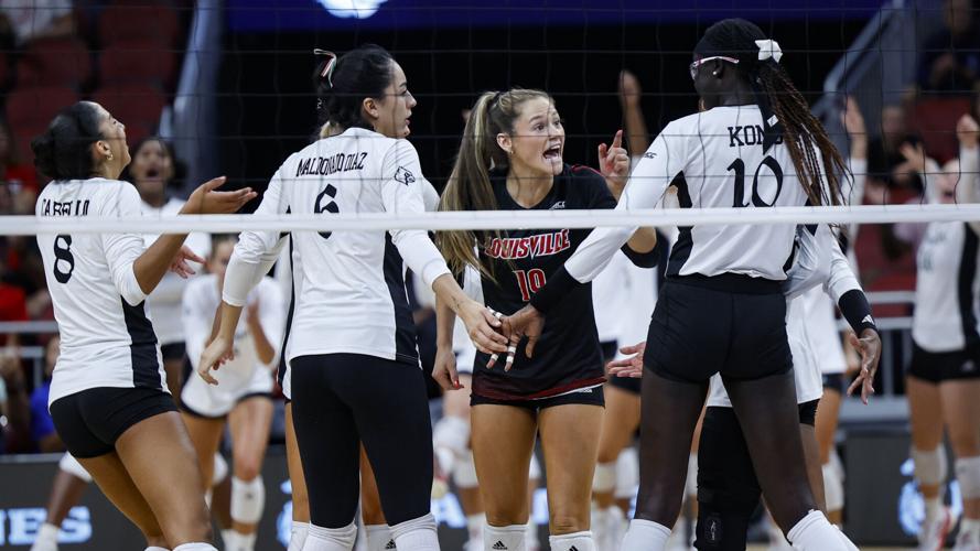 CRAWFORD | How Elena Scott's All-American abandon fueled Louisville's ...