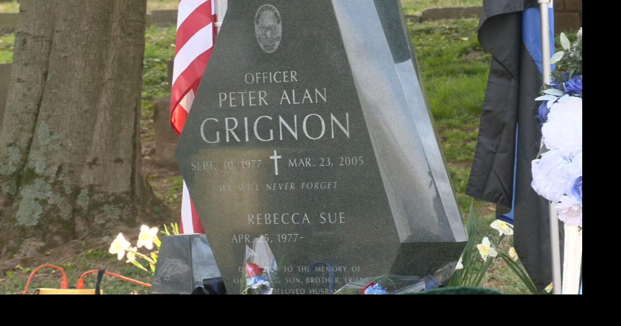 LMPD holds graveside remembrance ceremony for fallen officer Peter ...