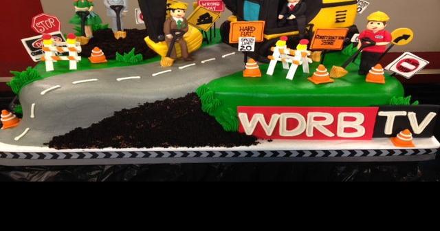 Adrienne & Co. Bakery & Cafe' celebrates WDRB groundbreaking with cake ...