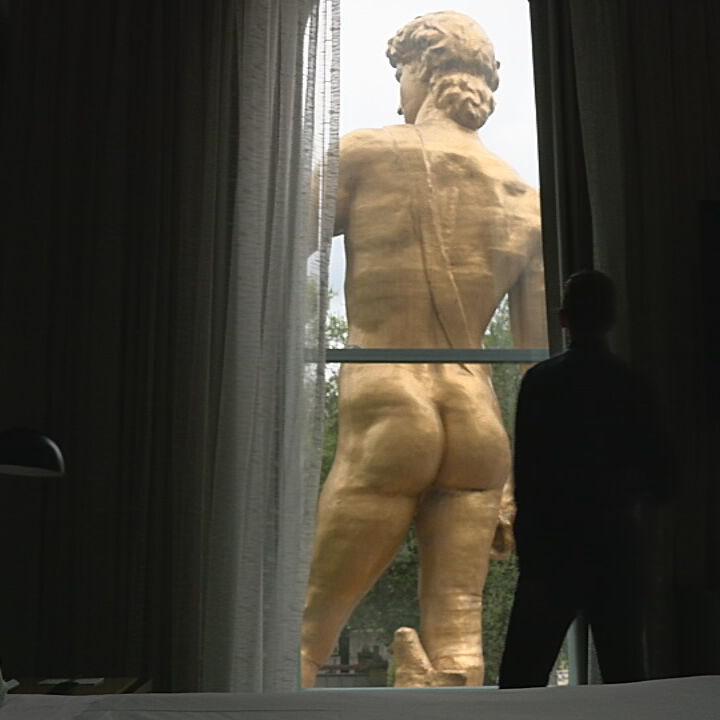 david statue backside