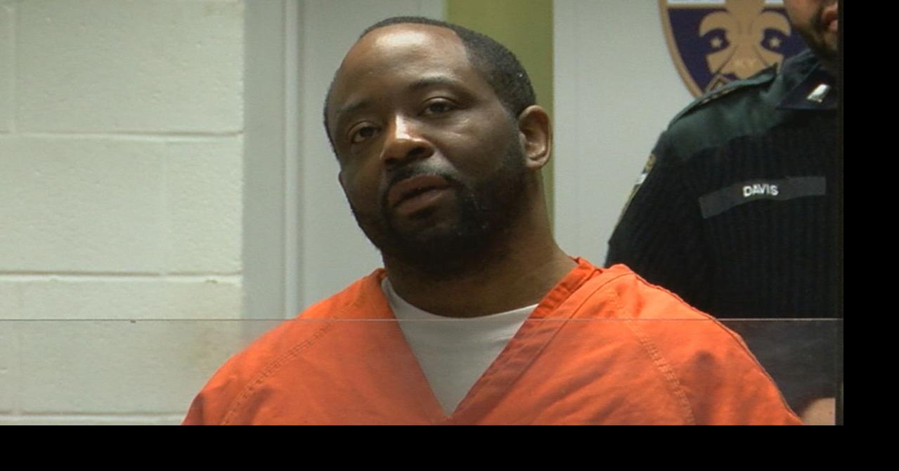 Louisville defendant scuffles with sheriff's deputies after learning of ...