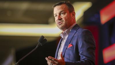 CRAWFORD | For Walz, a different kind of season, but the same high ...