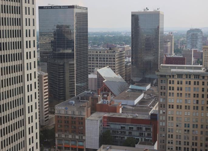 26-story Meidinger Tower in downtown Louisville hits market a year after foreclosure | Business ...