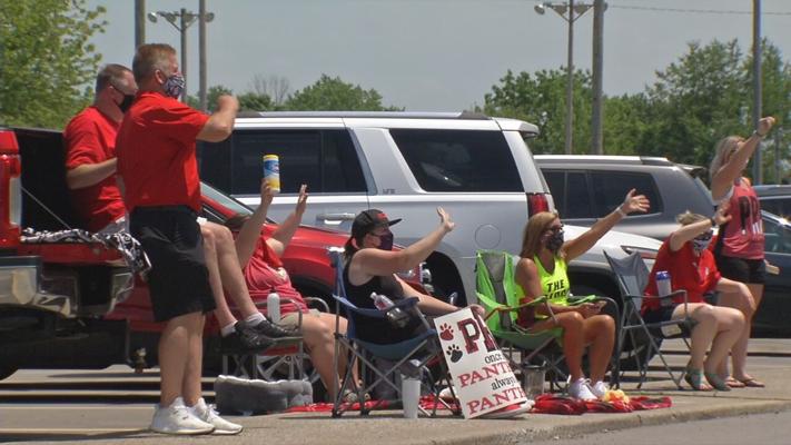 IMAGES | Pleasure Ridge Park High School holds drive-by for class of ...