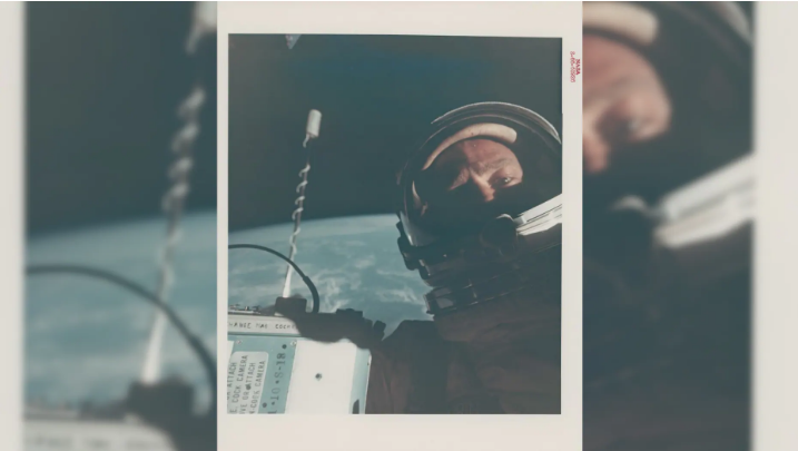 Apollo 11: Only picture of Neil Armstrong on the moon up for auction ...