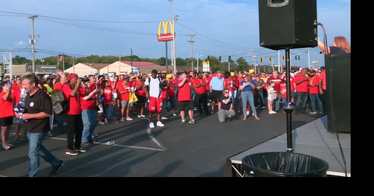Ford workers rally in Louisville ahead of strike expansion | Business ...