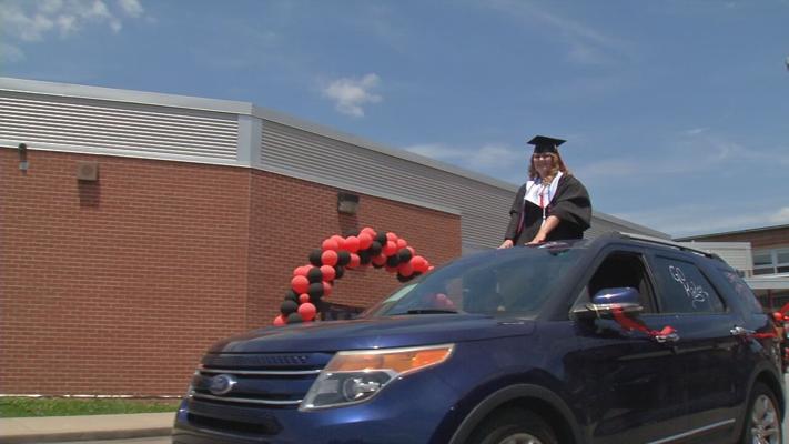 IMAGES | Pleasure Ridge Park High School holds drive-by for class of ...