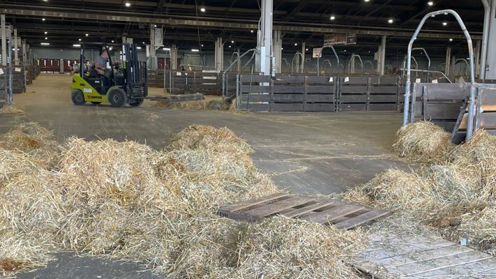'Changeover Day' sees crews sanitize areas of Kentucky State Fair to ...