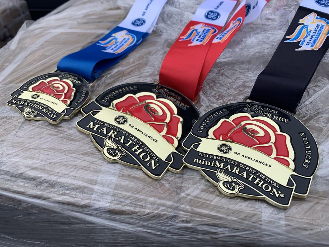 Kentucky Derby Festival unveils marathon medals adorned with a rose in ...