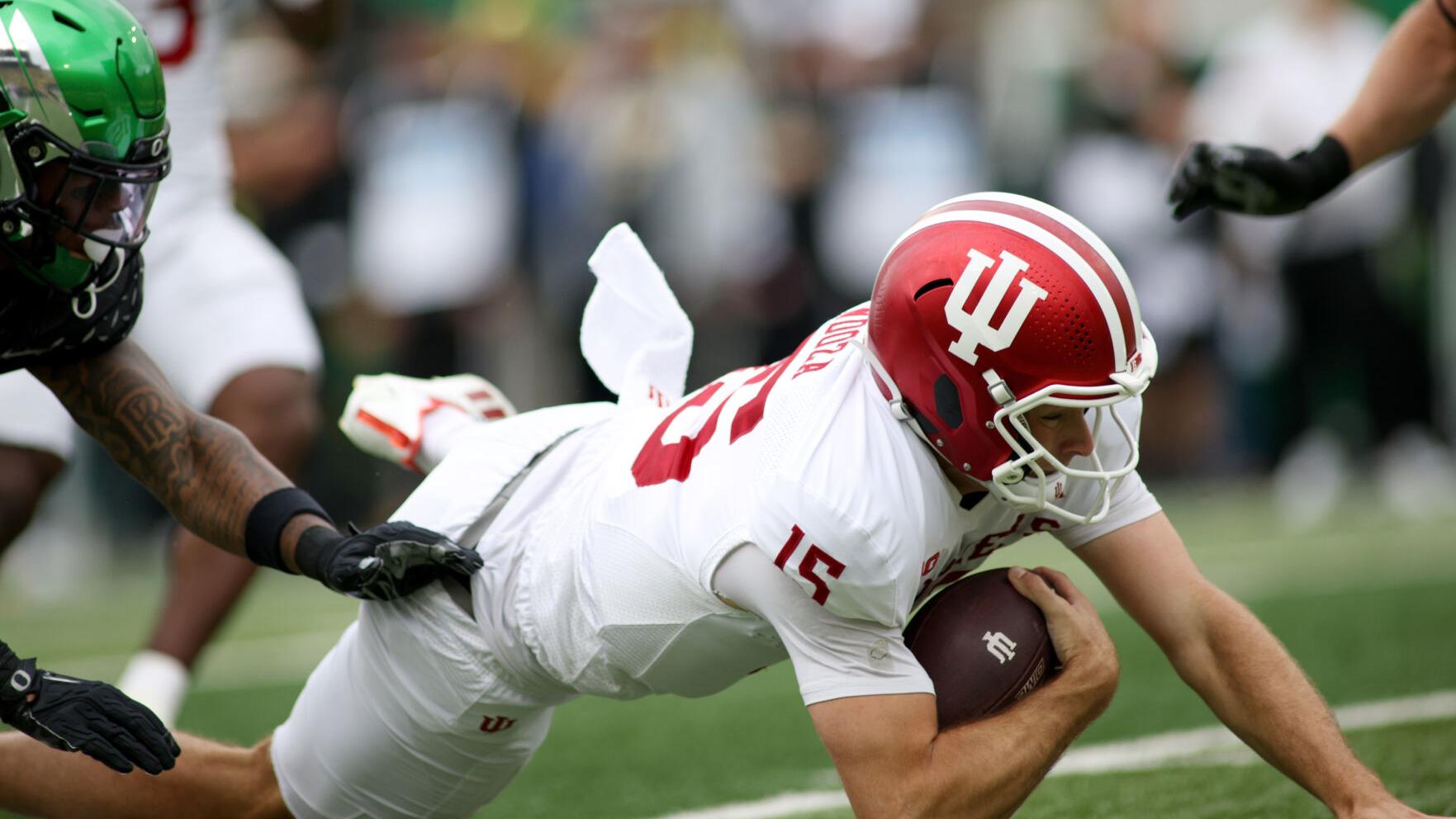 No. 7 Indiana topples No. 3 Oregon 30-20 in tight battle | IU Sports ...