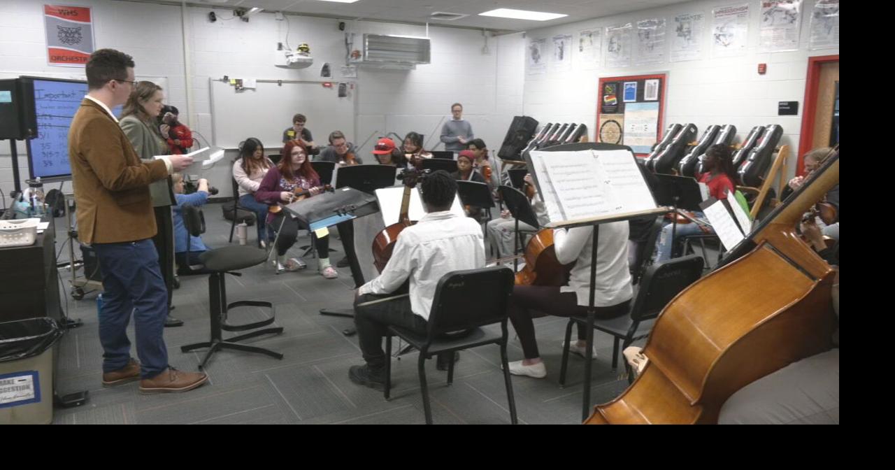 JCPS students practice with Louisville Orchestra composer, creating a ...