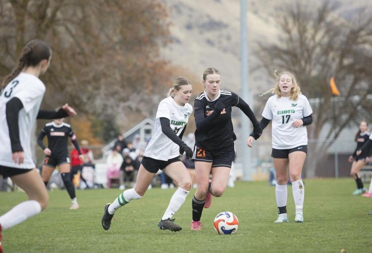 Photo Gallery: Cashmere girls soccer wins quarterfinal vs Klahowya ...