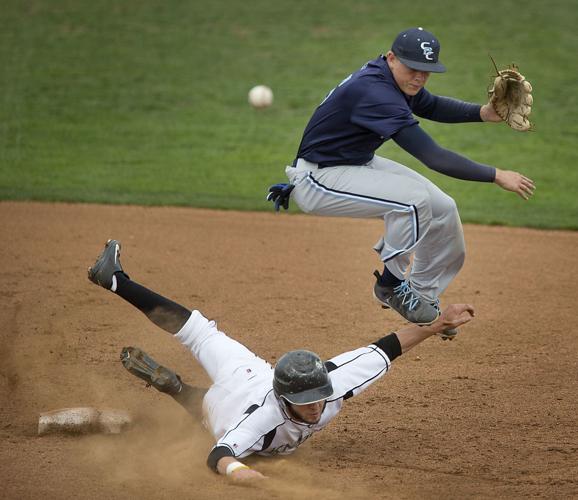 Photo gallery: WVC men lose baseball game | Sports | wenatcheeworld.com