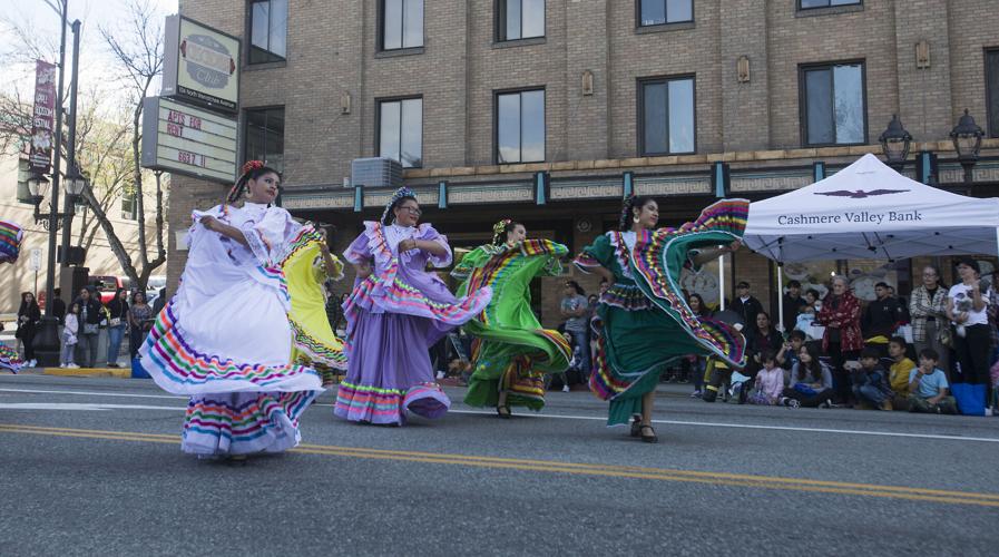 Photos: La Terraza de Main Street in downtown Wenatchee | Business ...