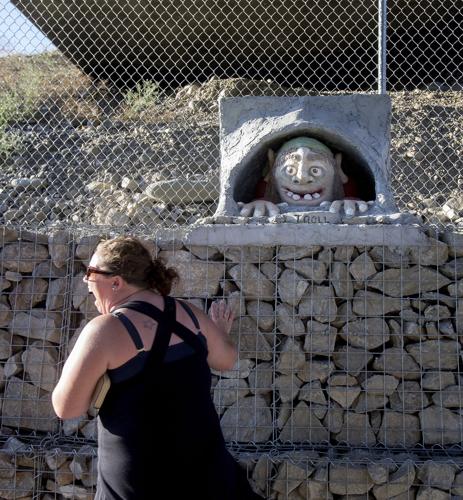 troll bridge gray zone