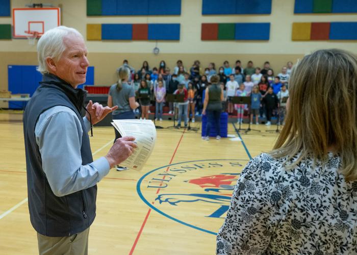 Garn says goodbye to Eastmont | Local News | wenatcheeworld.com